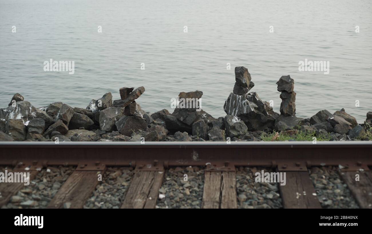 White rock ocean horizon view in British Columbia Stock Photo - Alamy
