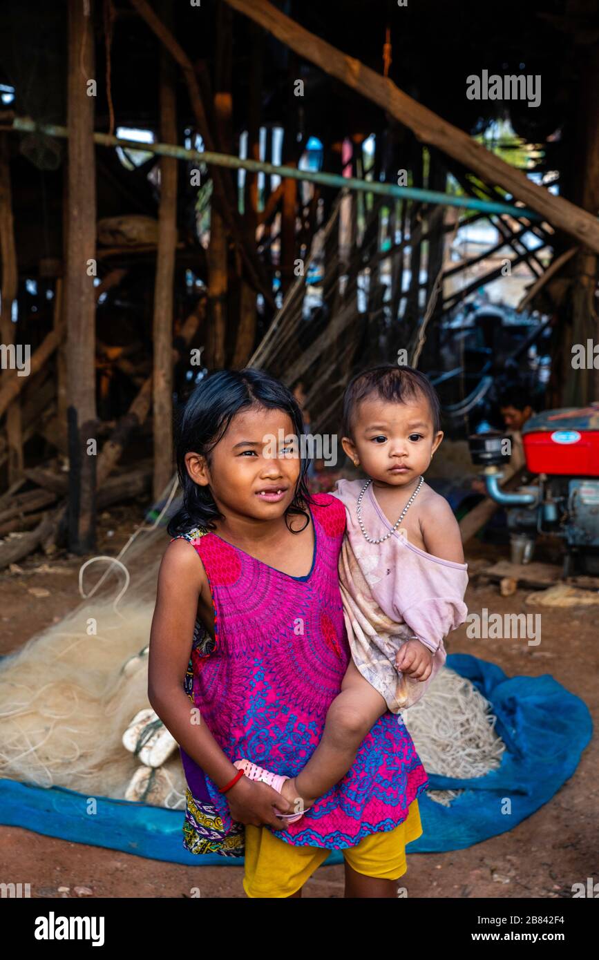 Group cambodian village children cambodia hi-res stock photography and ... Group cambodian village children cambodia hi-res stock photography and ...