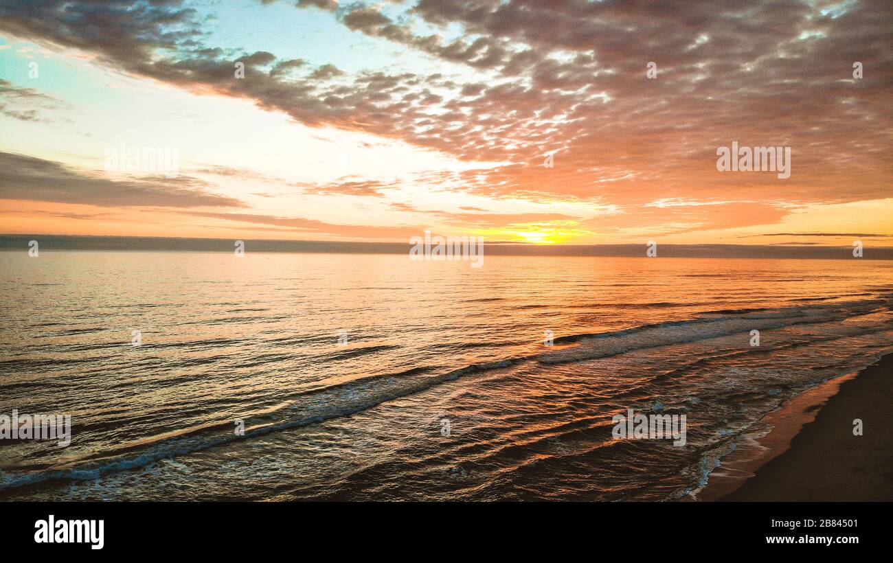 The Morning Waves from Nags Head, Carolina Stock Photo - Alamy