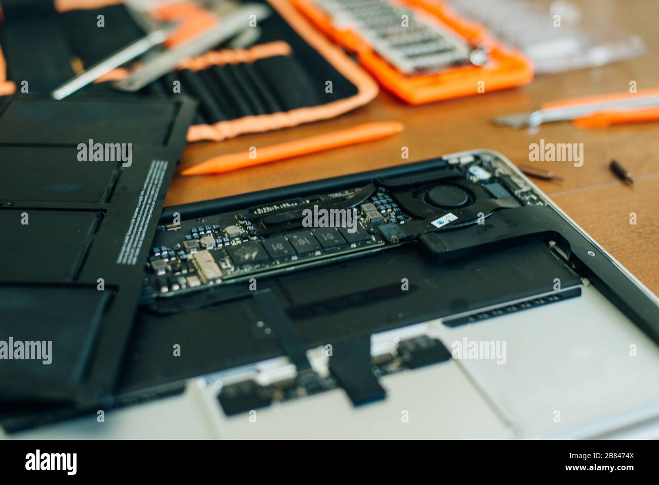 laptop motherboard. repairing broken laptop notebook computer ...