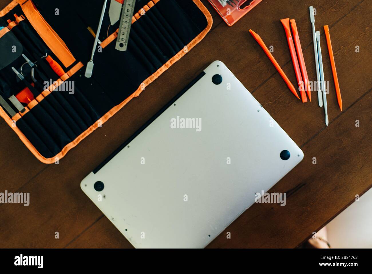 laptop motherboard. repairing broken laptop notebook computer ...