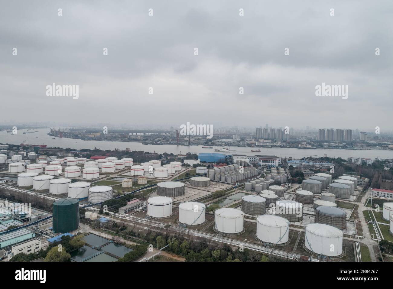 Aerial view of the pipelines and storage tanks Stock Photo - Alamy
