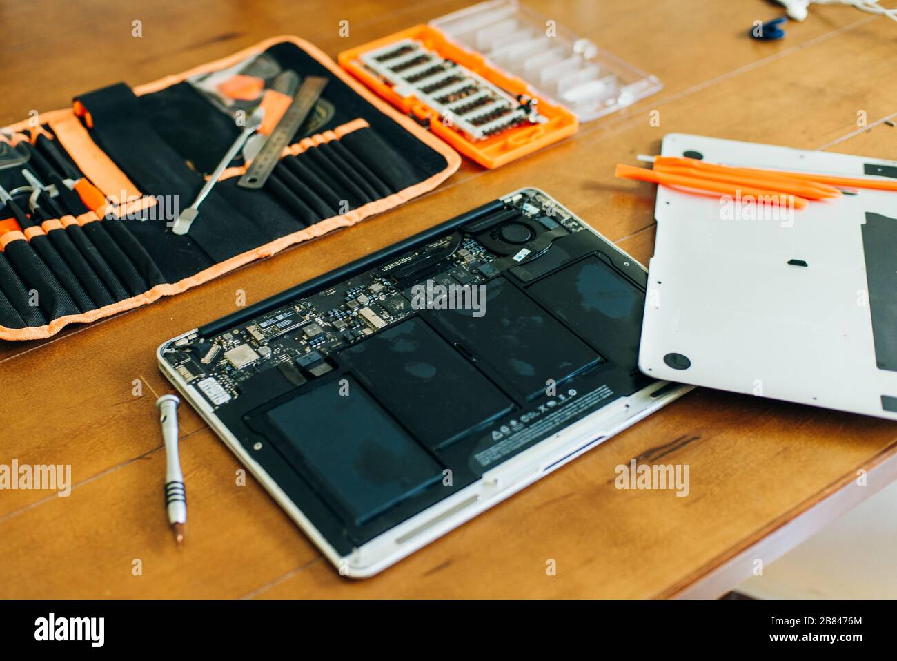 laptop motherboard. repairing broken laptop notebook computer ...