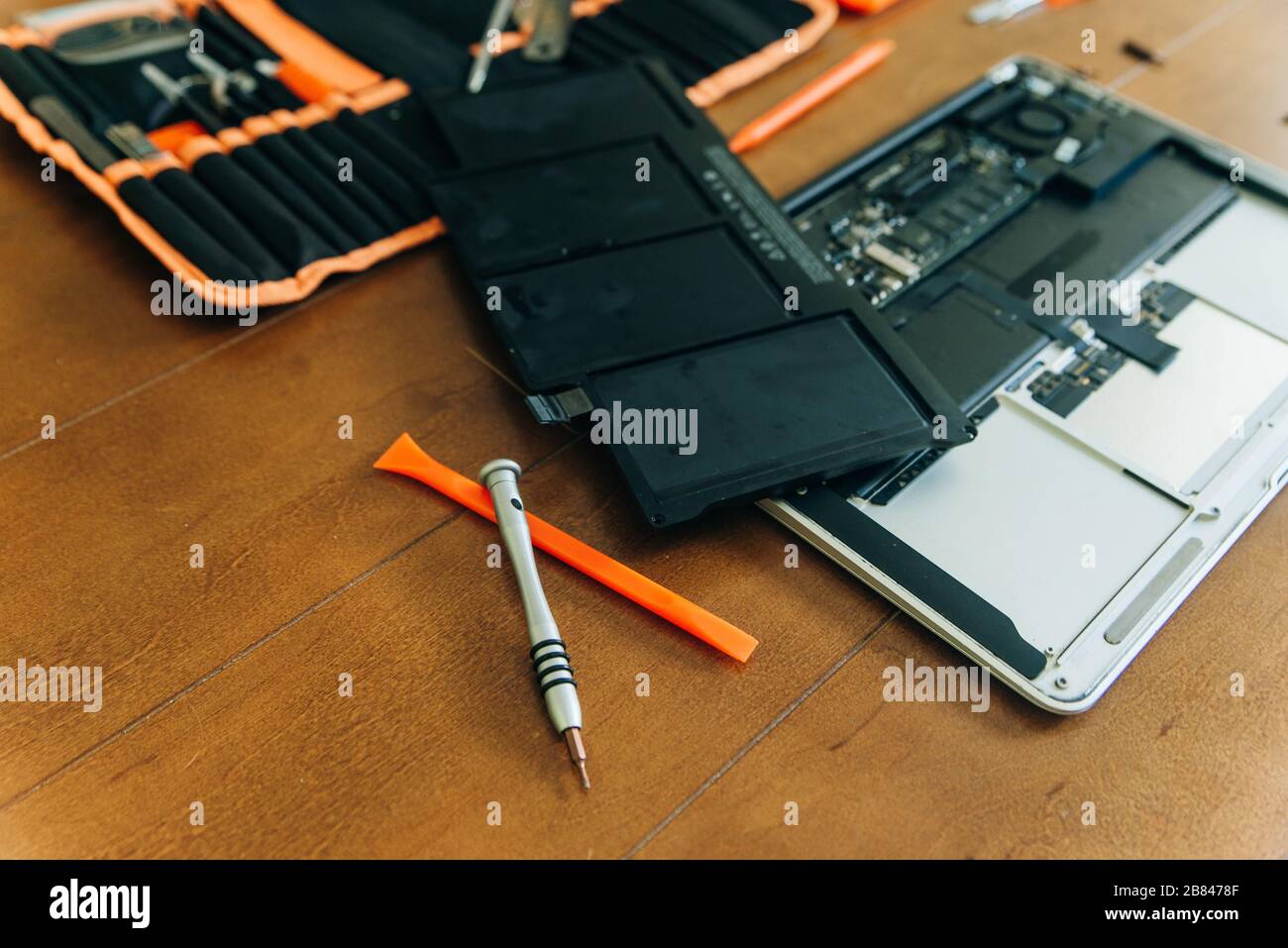 laptop motherboard. repairing broken laptop notebook computer ...