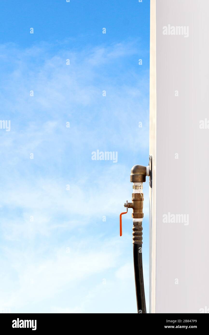 Gas tap closed hi-res stock photography and images - Alamy