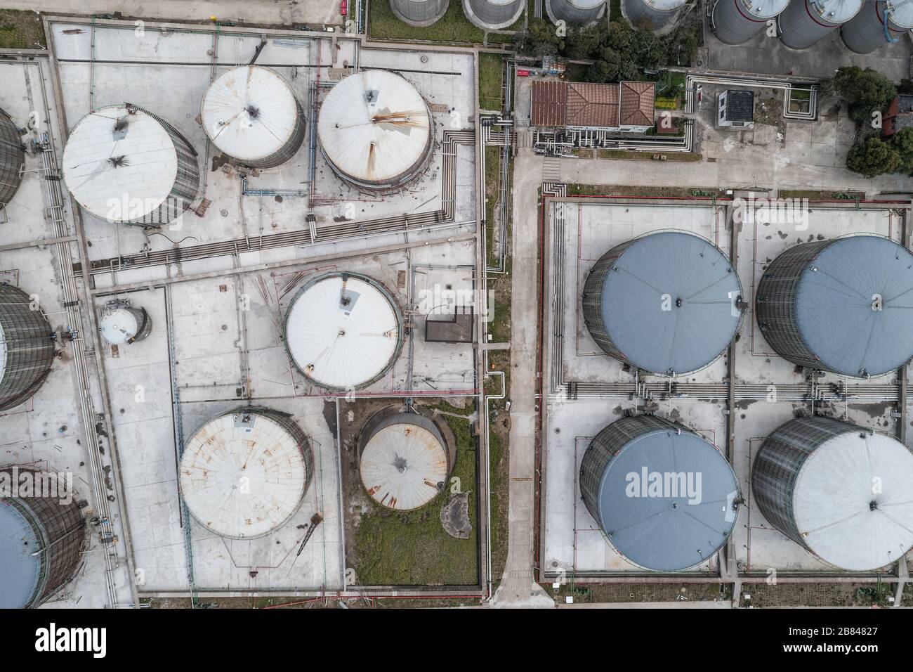Aerial view of the pipelines and storage tanks Stock Photo - Alamy