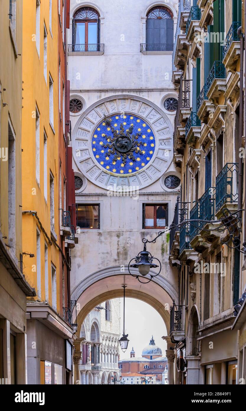 View onto the historic astronomical zodiac clock tower and Piazza San ...
