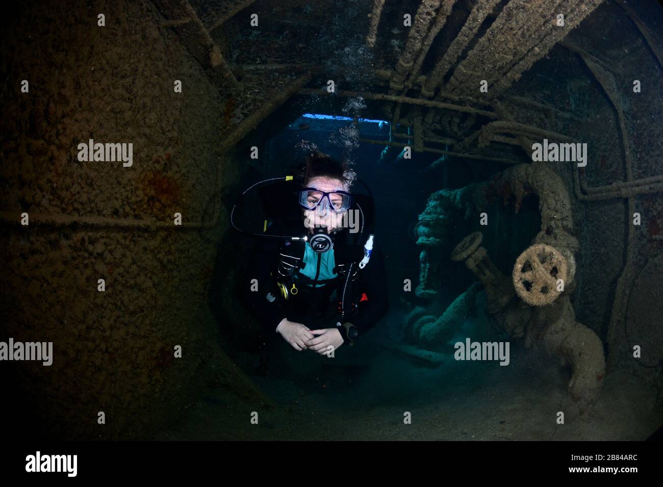 Diver inside wreck hi-res stock photography and images - Alamy