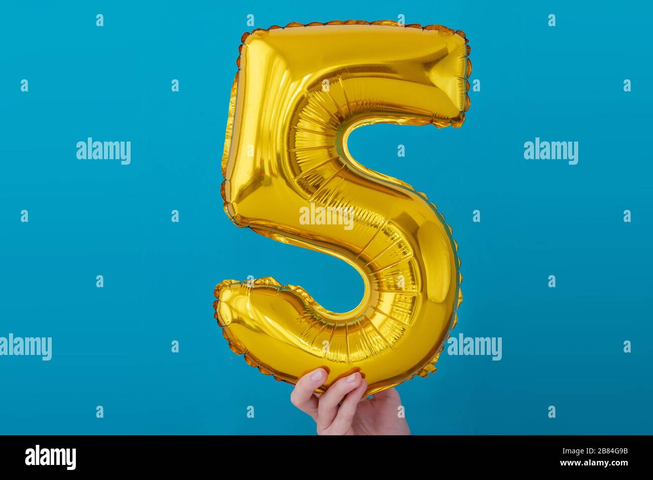 5th birthday balloon hi-res stock photography and images - Alamy