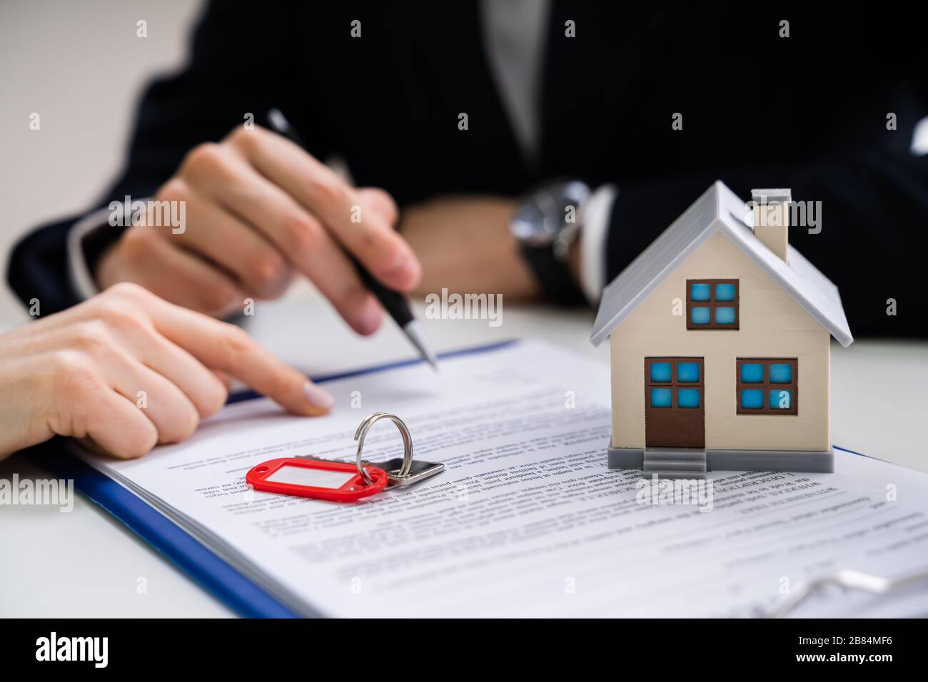 Signing table hi-res stock photography and images - Alamy