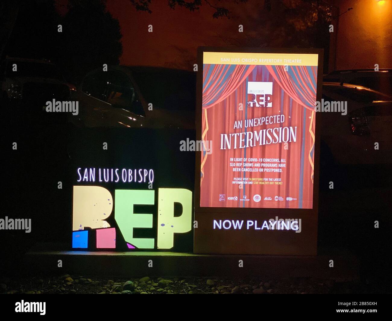 Intermission sign hi-res stock photography and images - Alamy