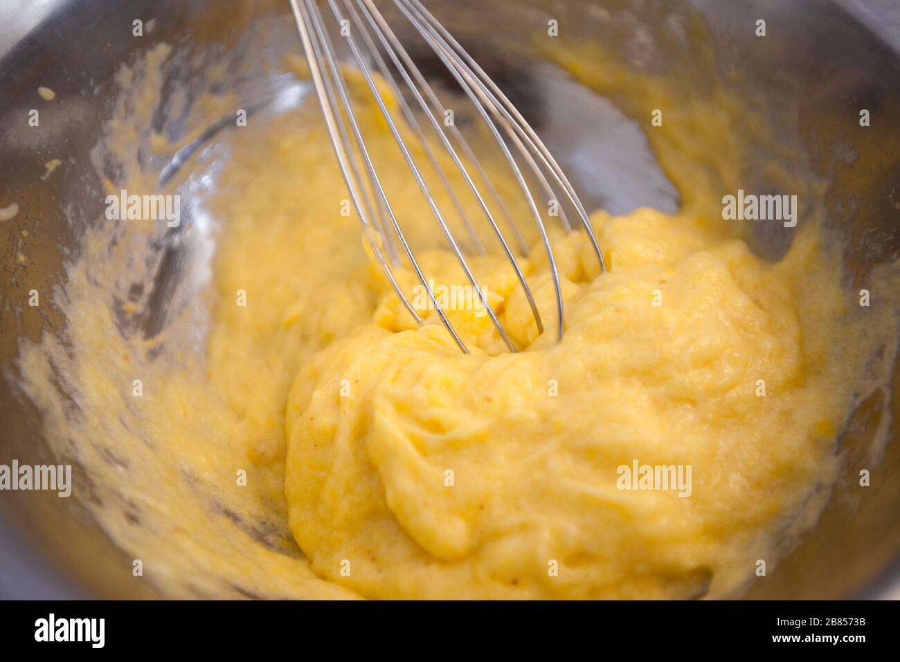 Whisk cream hi-res stock photography and images - Alamy