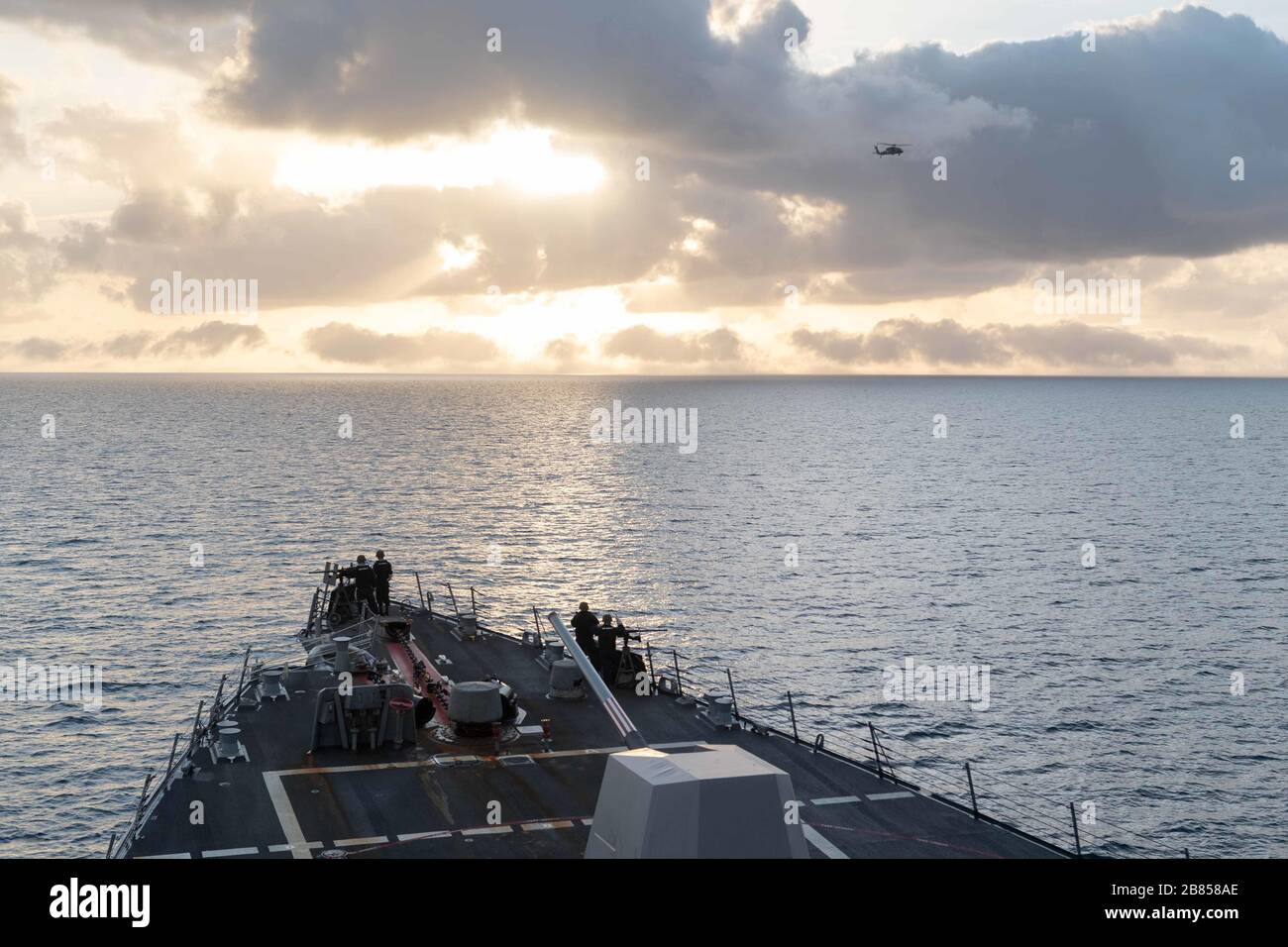 U s navy released uss truxtun ddg 103 hi-res stock photography and ...