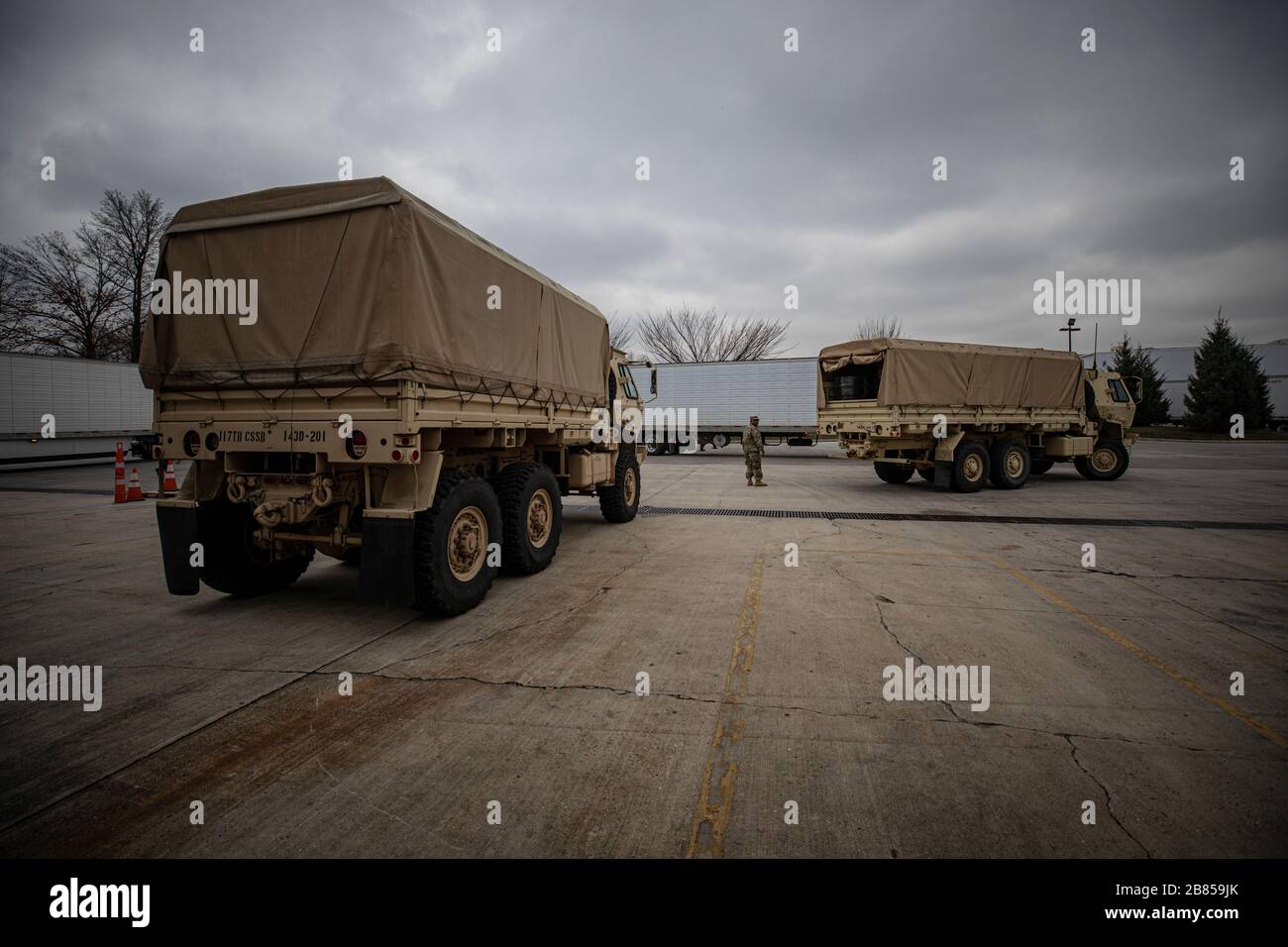 Army transportation units hi-res stock photography and images - Alamy