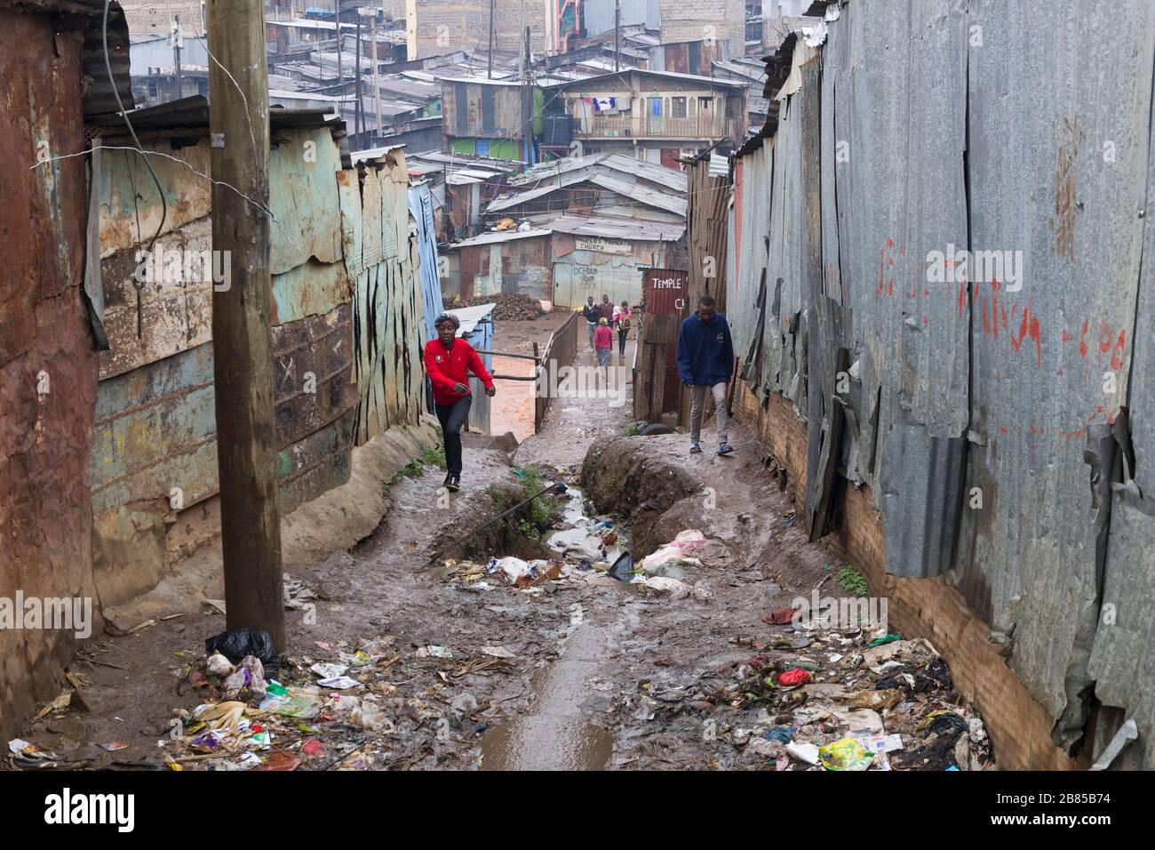 Slum alley hi-res stock photography and images - Alamy