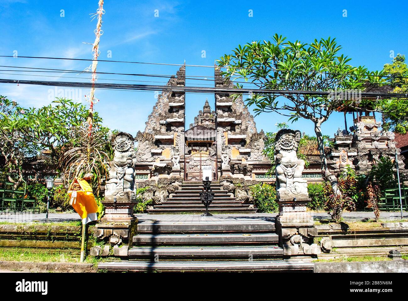 Temple cultural hi-res stock photography and images - Alamy