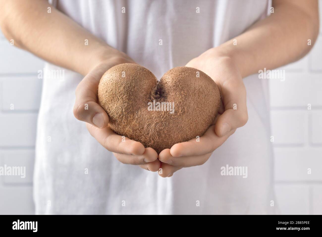 Odd shaped fruit hi-res stock photography and images - Alamy
