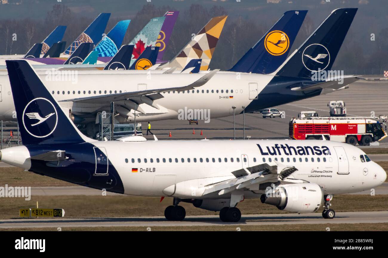 Aircraft stand position hi-res stock photography and images - Alamy