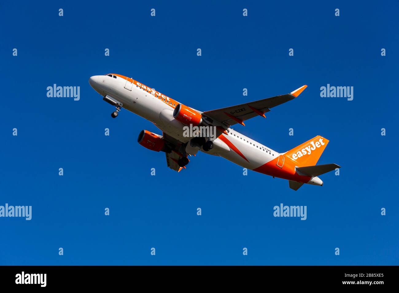 Airbus aeroplane hi-res stock photography and images - Alamy