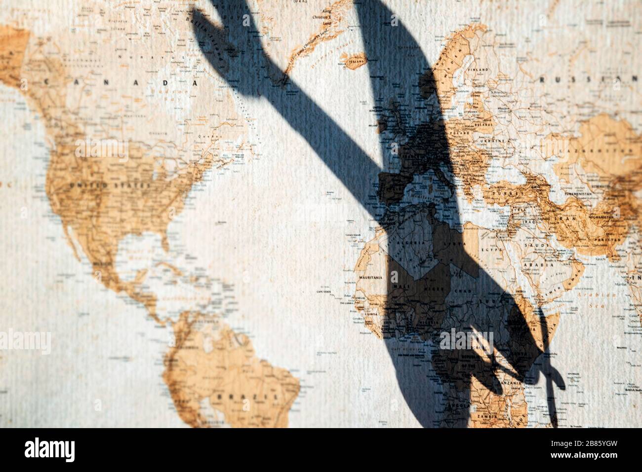 World map plane tracks. Aviation on world map Stock Photo - Alamy