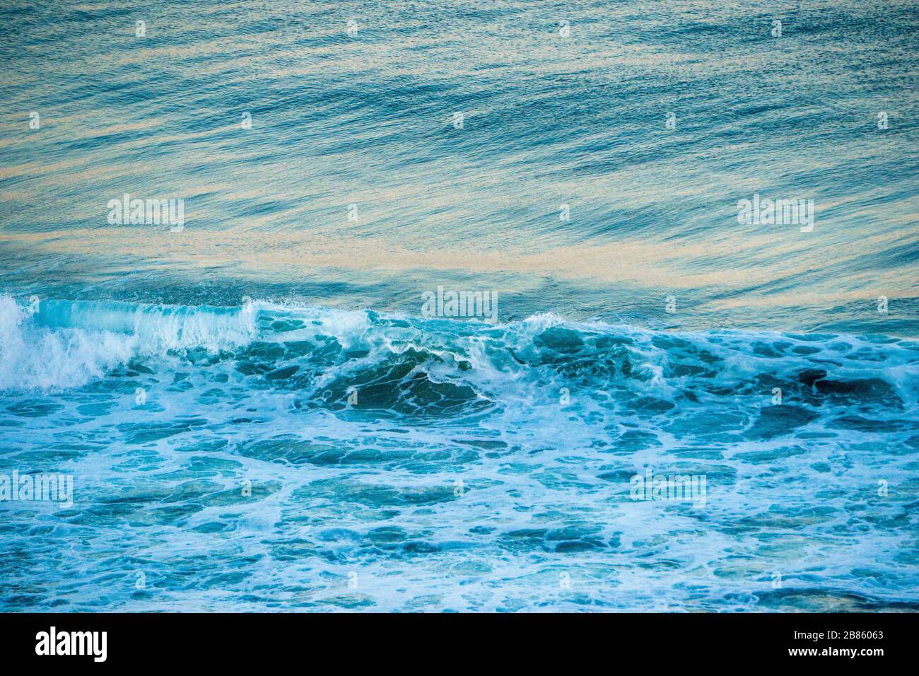 ocean waves by the beach Stock Photo - Alamy