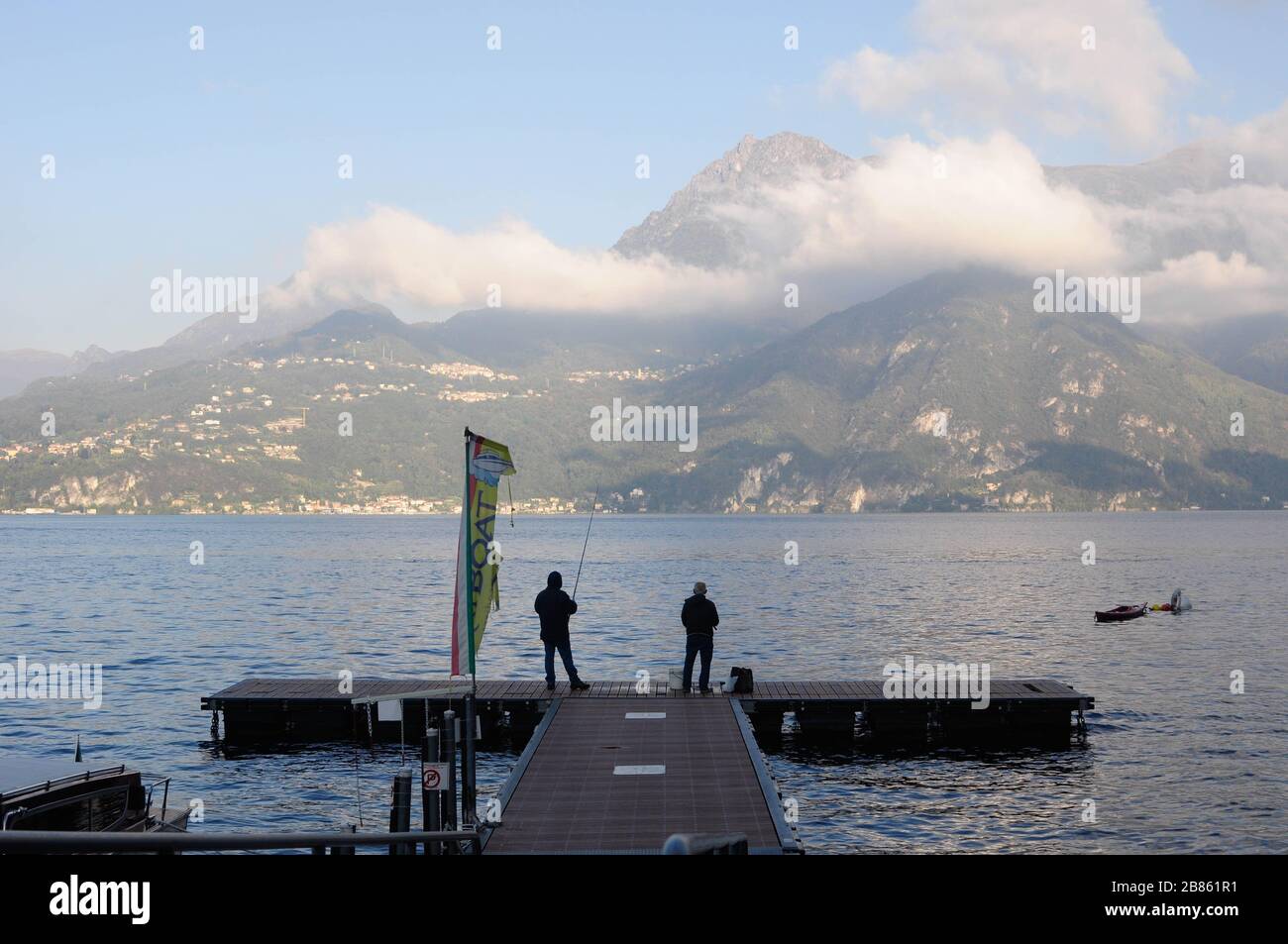 Edge of a jetty hi-res stock photography and images - Alamy