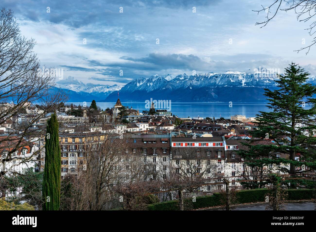 Lausanne lac hi-res stock photography and images - Alamy
