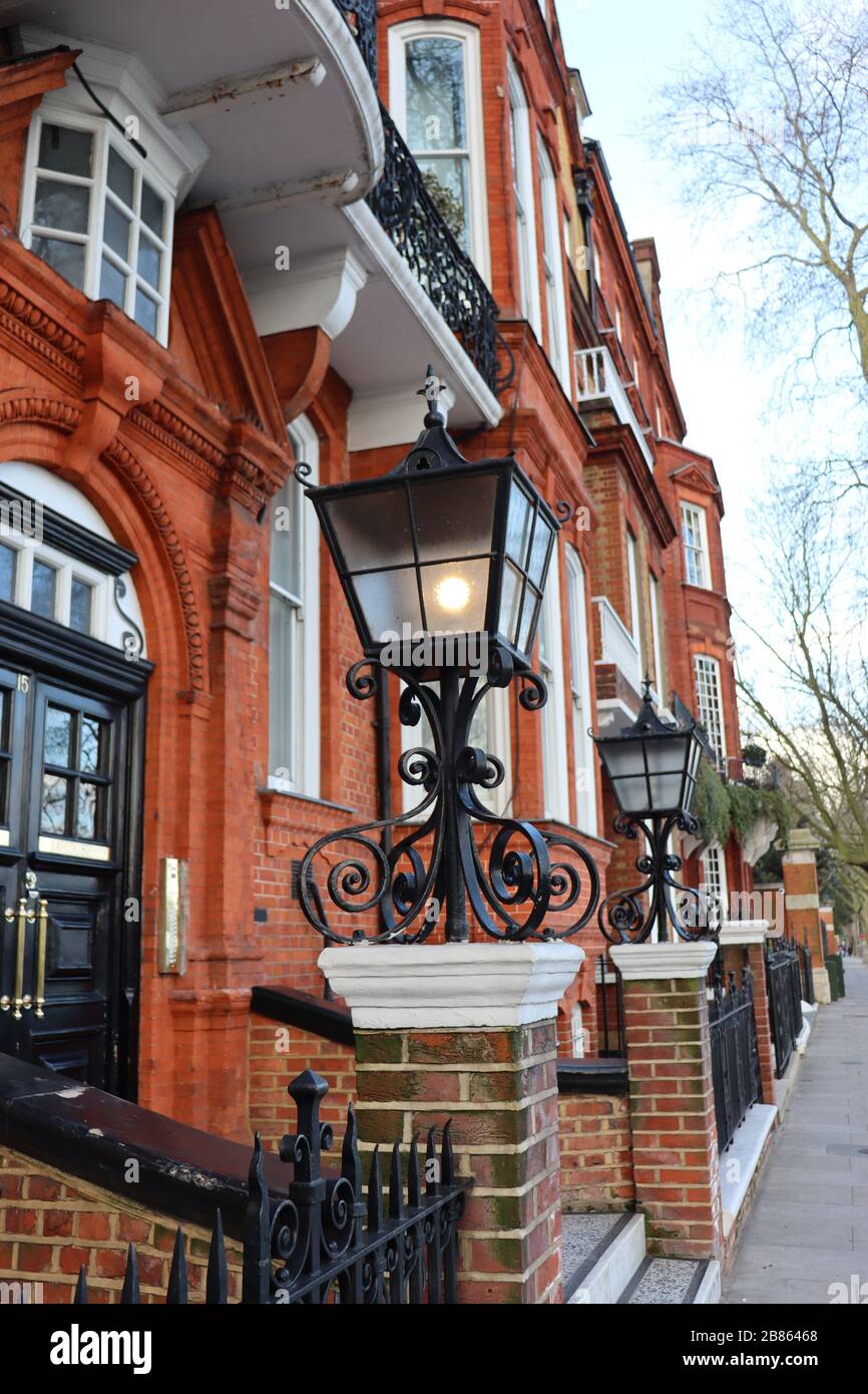 Red brick houses in Chelsea Stock Photo - Alamy