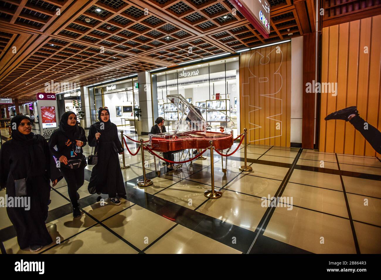 World trade center souk abu dhabi hi-res stock photography and images ...