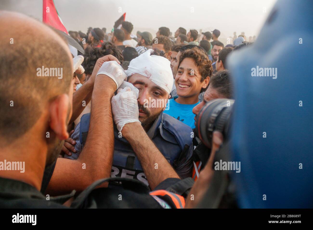 Gaza protests march of return in the border at the Israeil-Gaza border ...