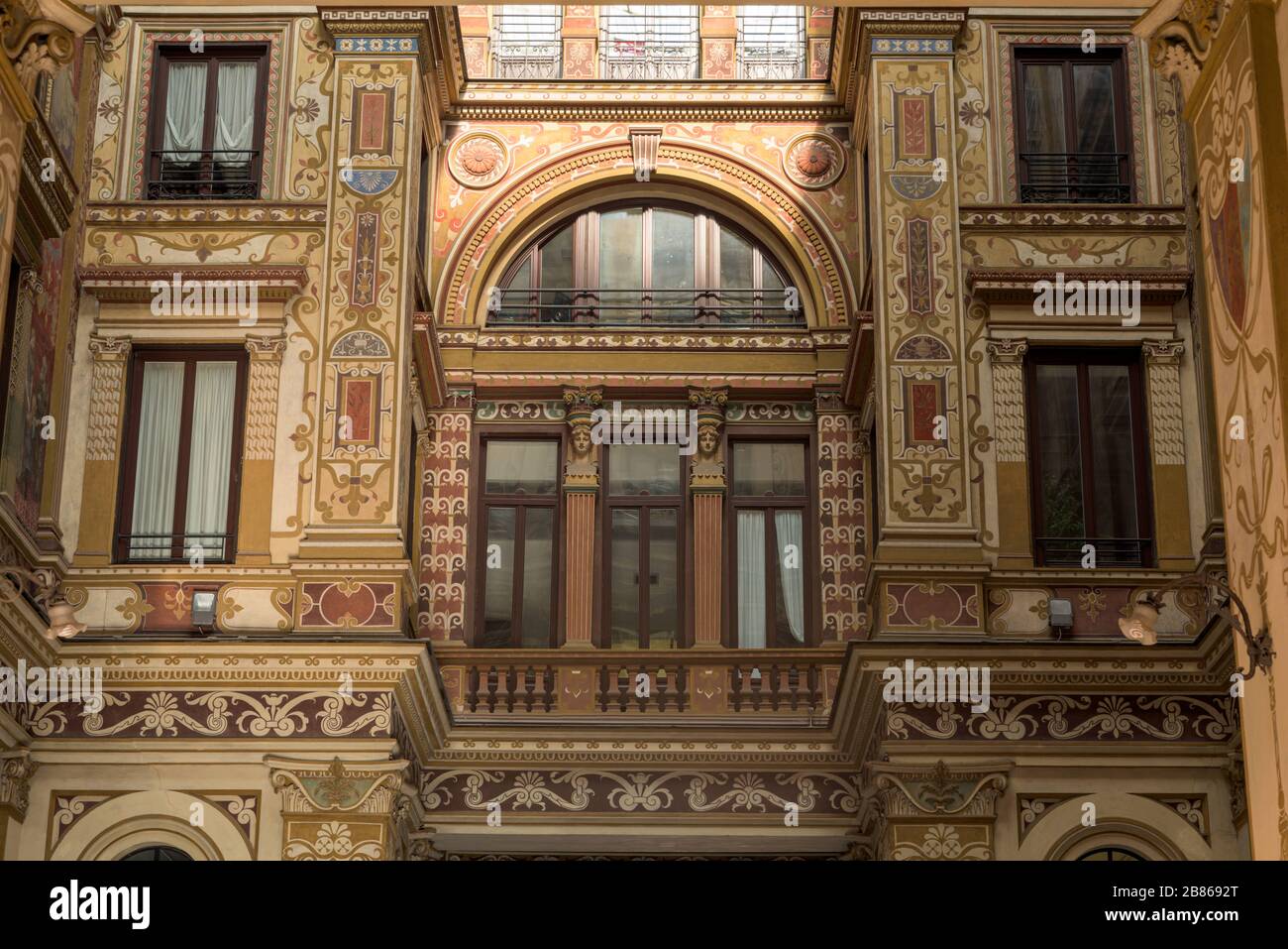 Stile liberty hi-res stock photography and images - Alamy