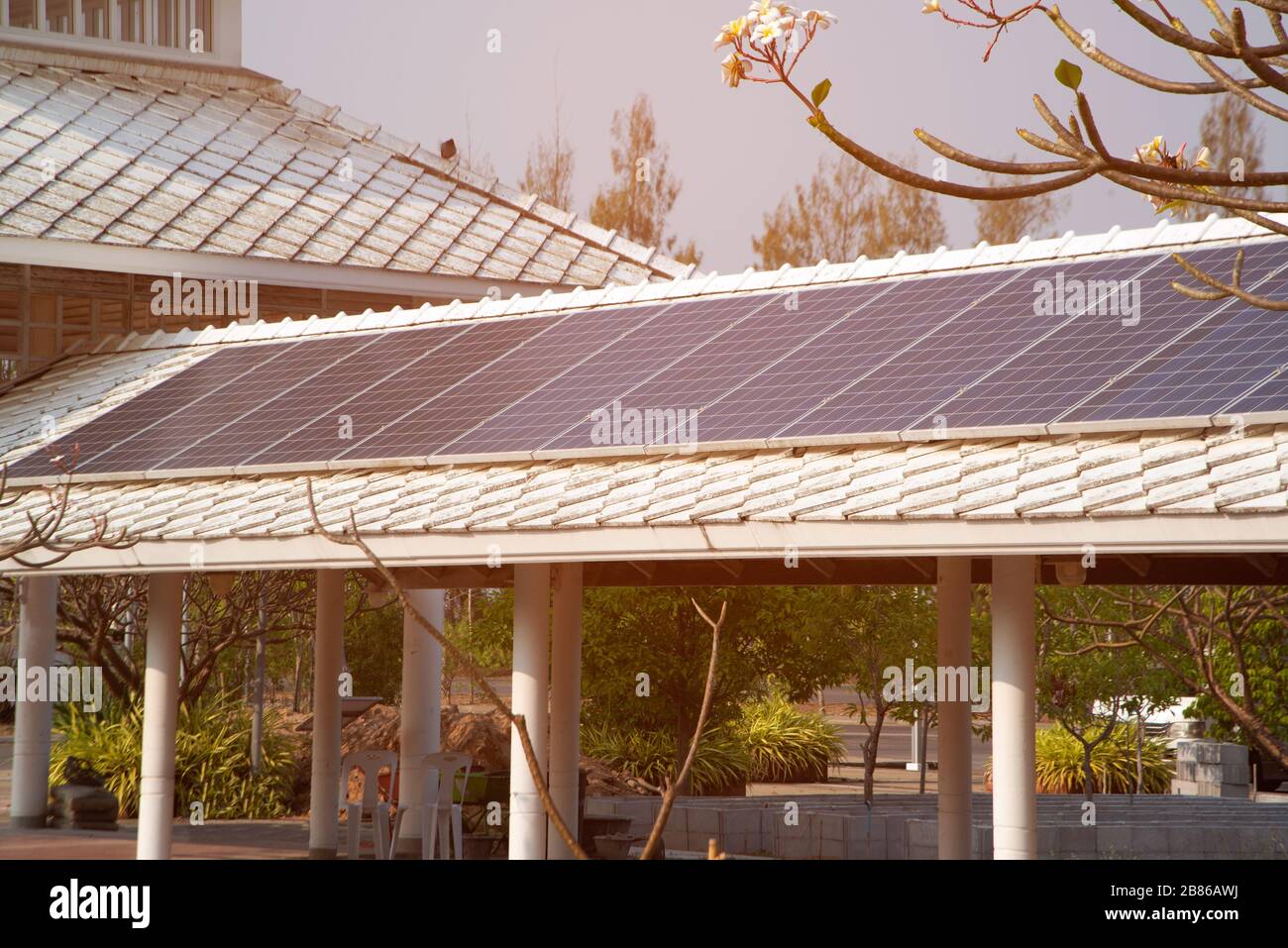 Solar power generation panel Installed on the roof of the residence ...
