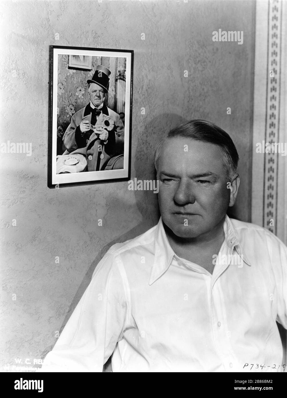 American Movie Comedian W. C. FIELDS 1936 Publicity Portrait Paramount Pictures Stock Photo - Alamy