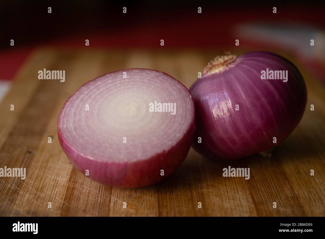 Onion section hi-res stock photography and images - Alamy