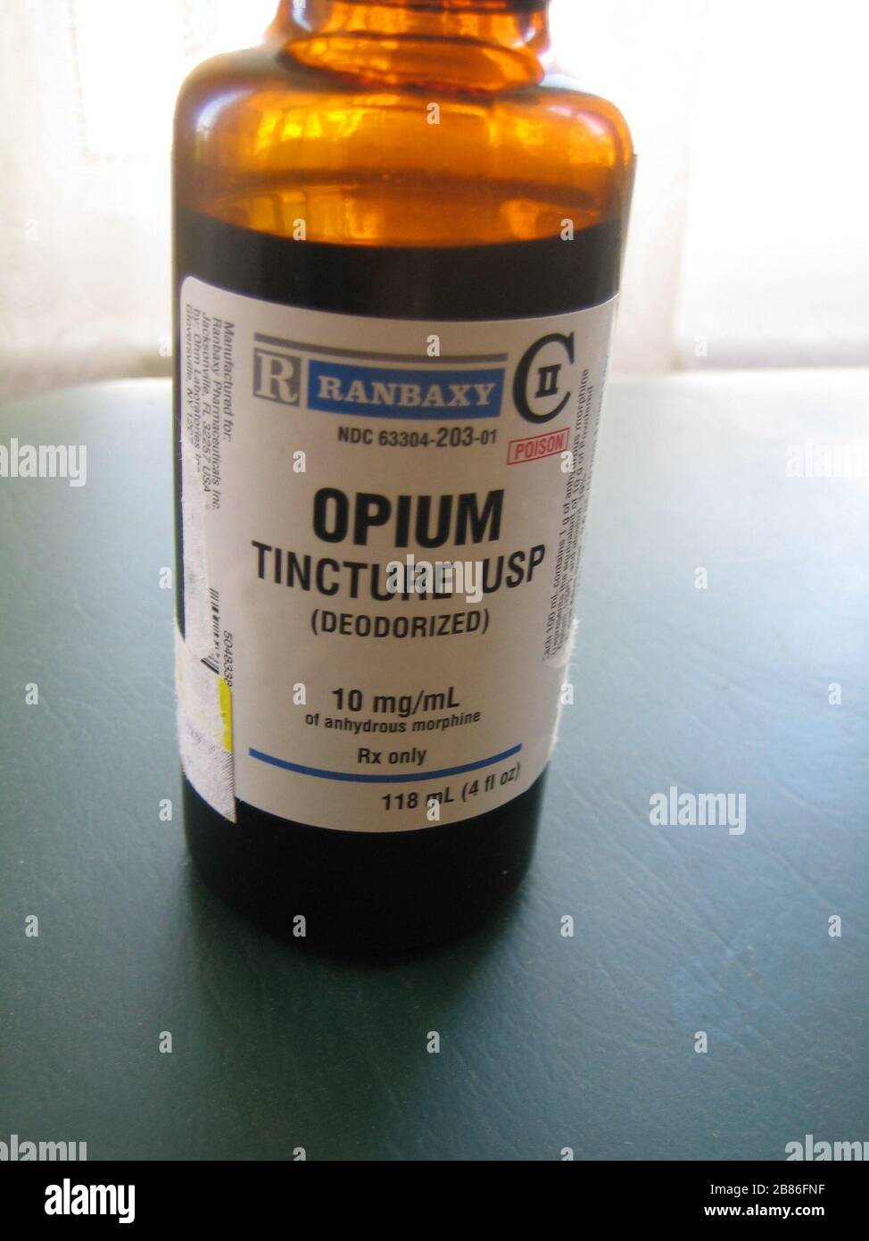 Bottle of laudanum opium tincture hi-res stock photography and images ...