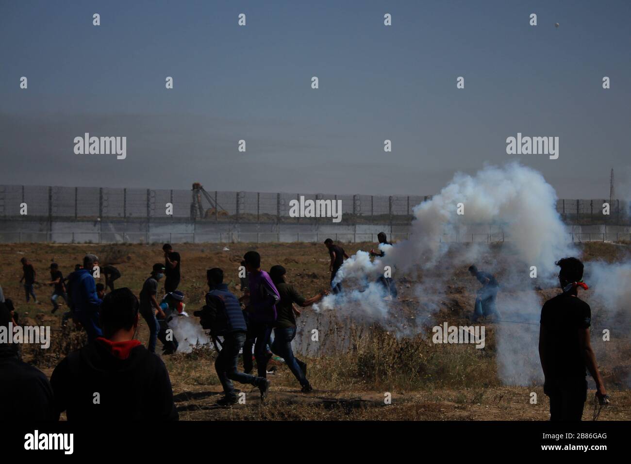 Gaza protests march of return in the border at the Israeil-Gaza border ...