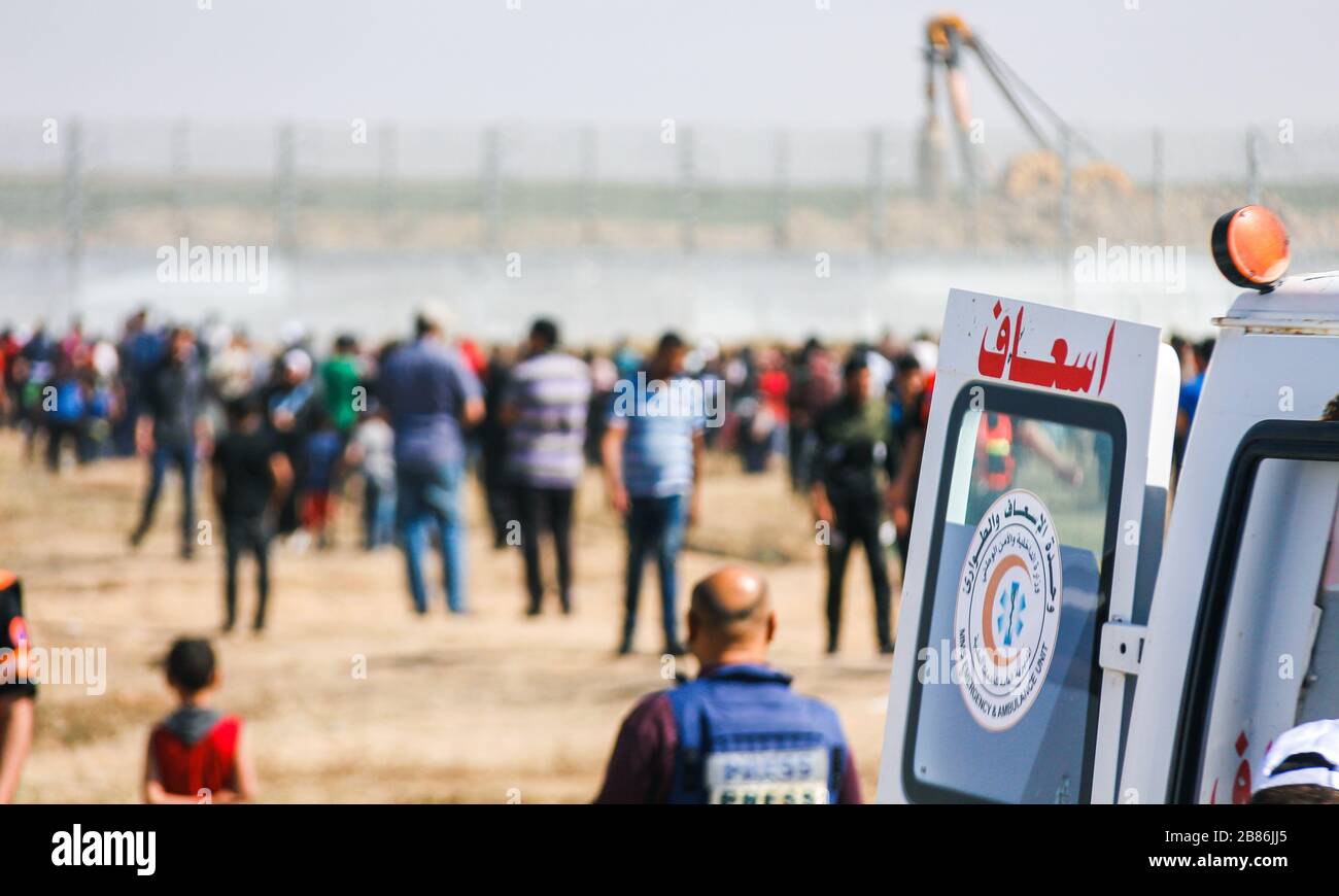 Gaza protests march of return in the border at the Israeil-Gaza border ...