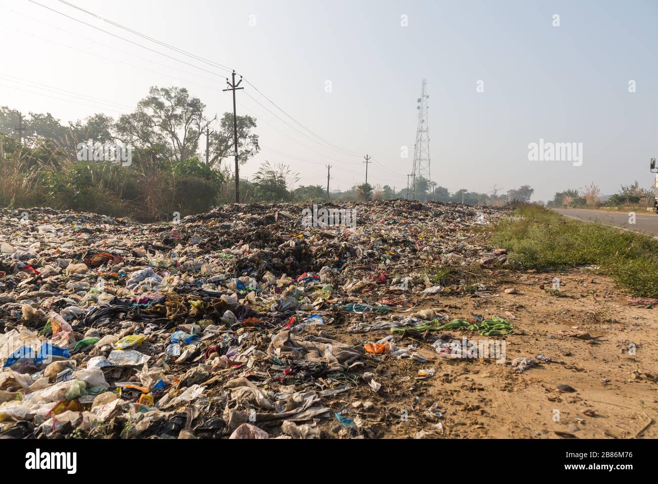 Waste dump pile of rubbish hi-res stock photography and images - Alamy