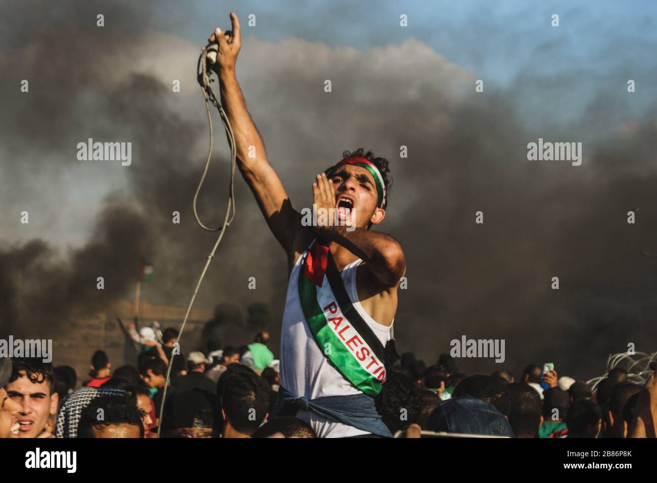 Gaza protests march of return in the border at the Israeil-Gaza border ...