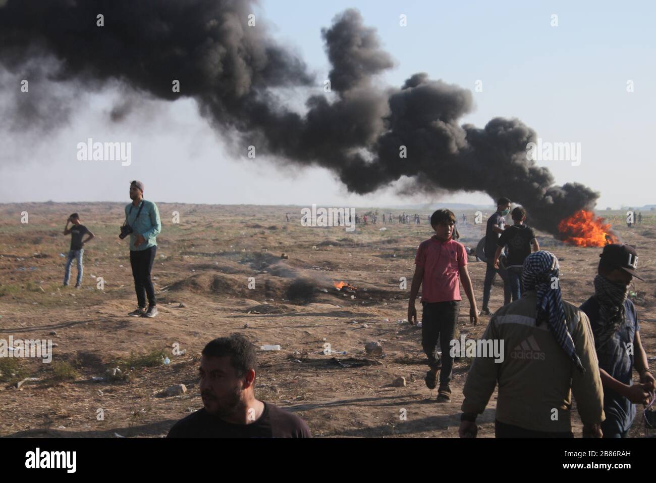 Gaza protests march of return in the border at the Israeil-Gaza border ...