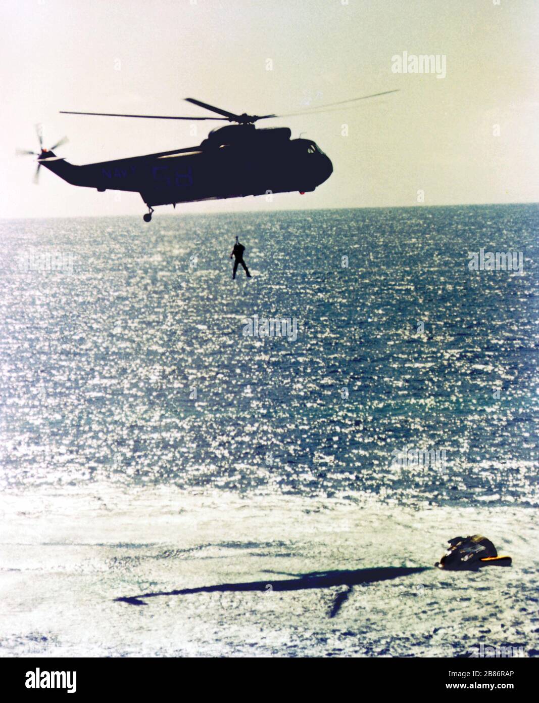 Gemini splashdown hi-res stock photography and images - Alamy