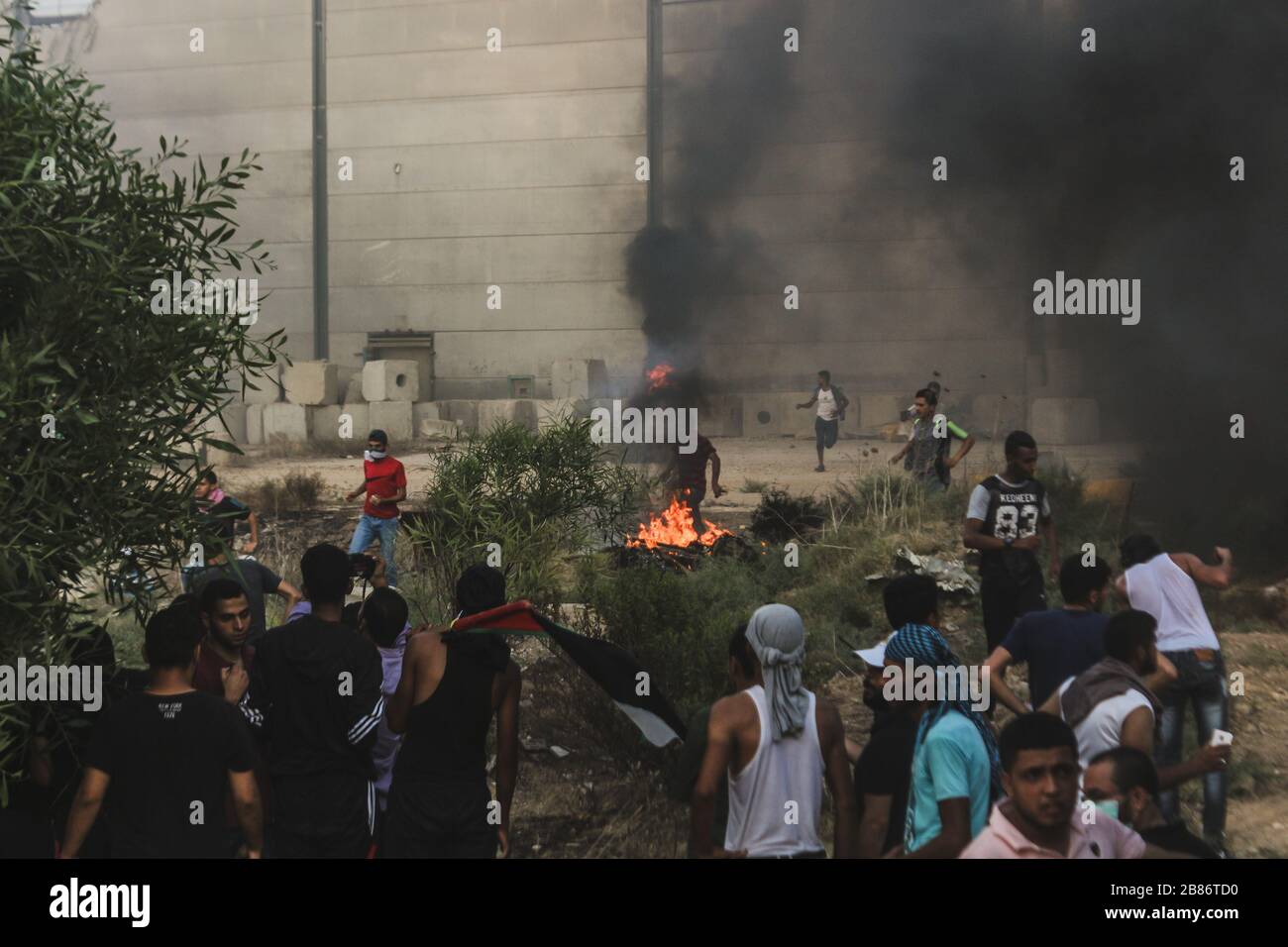Gaza protests march of return in the border at the Israeil-Gaza border ...