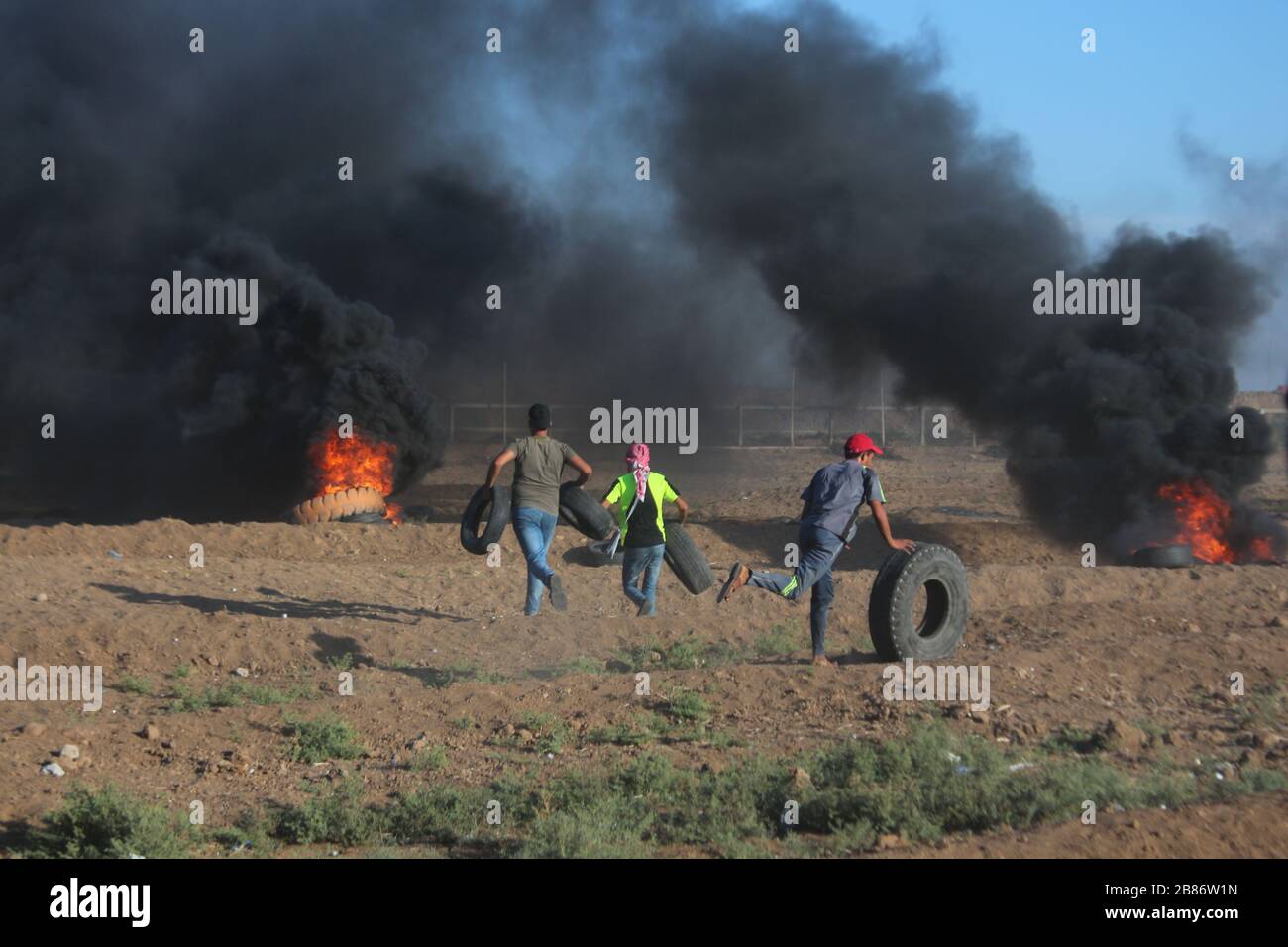 Gaza protests march of return in the border at the Israeil-Gaza border ...