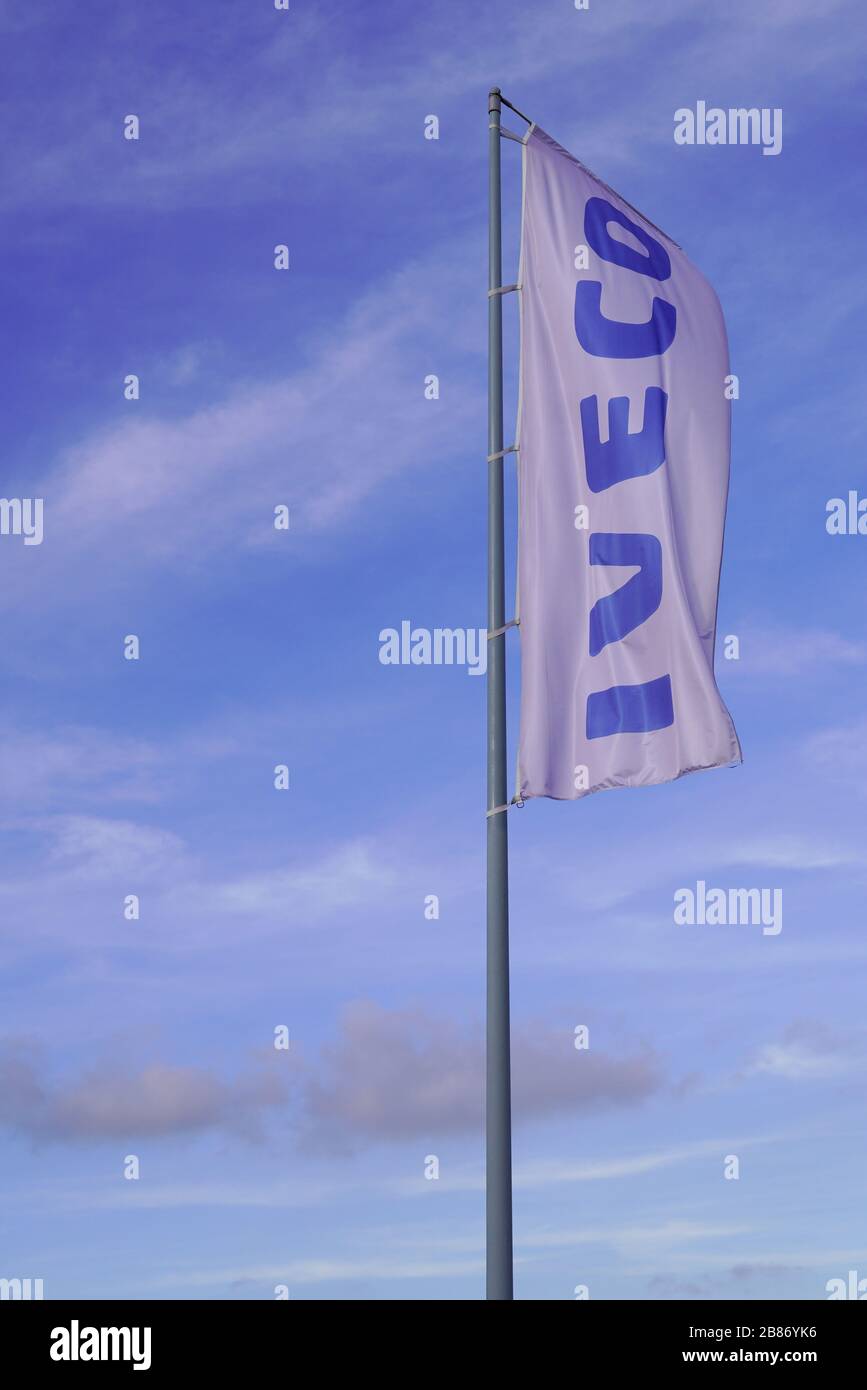 Iveco symbol hi-res stock photography and images - Alamy