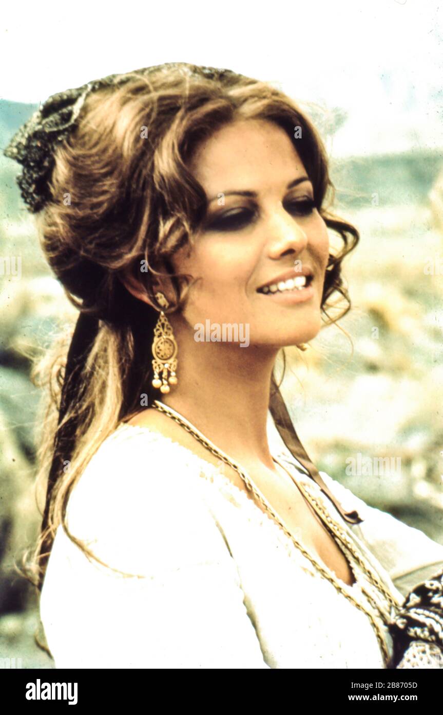 Claudia cardinale photographs hi-res stock photography and images - Alamy