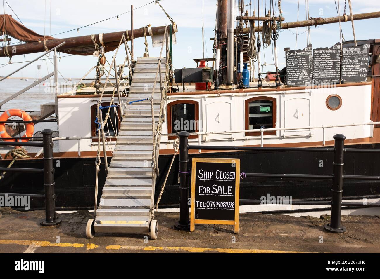"Ship Closed" sign outside historic sailing boat Stock Photo - Alamy