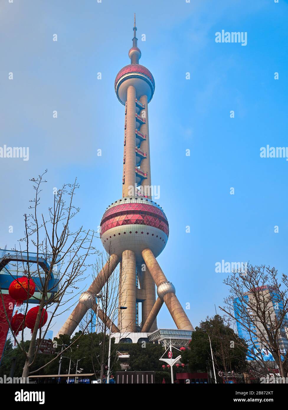 Oriental pearl tower in shanghai hi-res stock photography and images ...