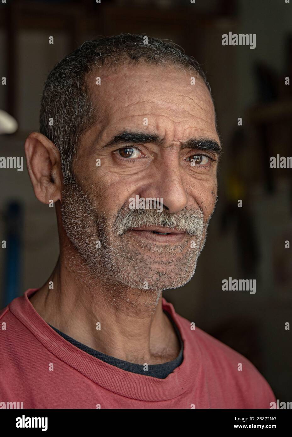 Traditional elderly moroccan man hi-res stock photography and images ...