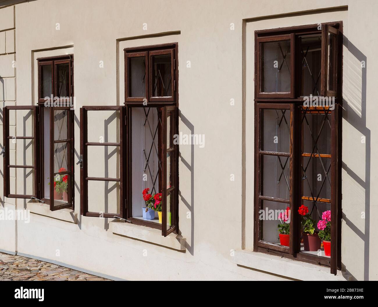 Window sills hi-res stock photography and images - Alamy