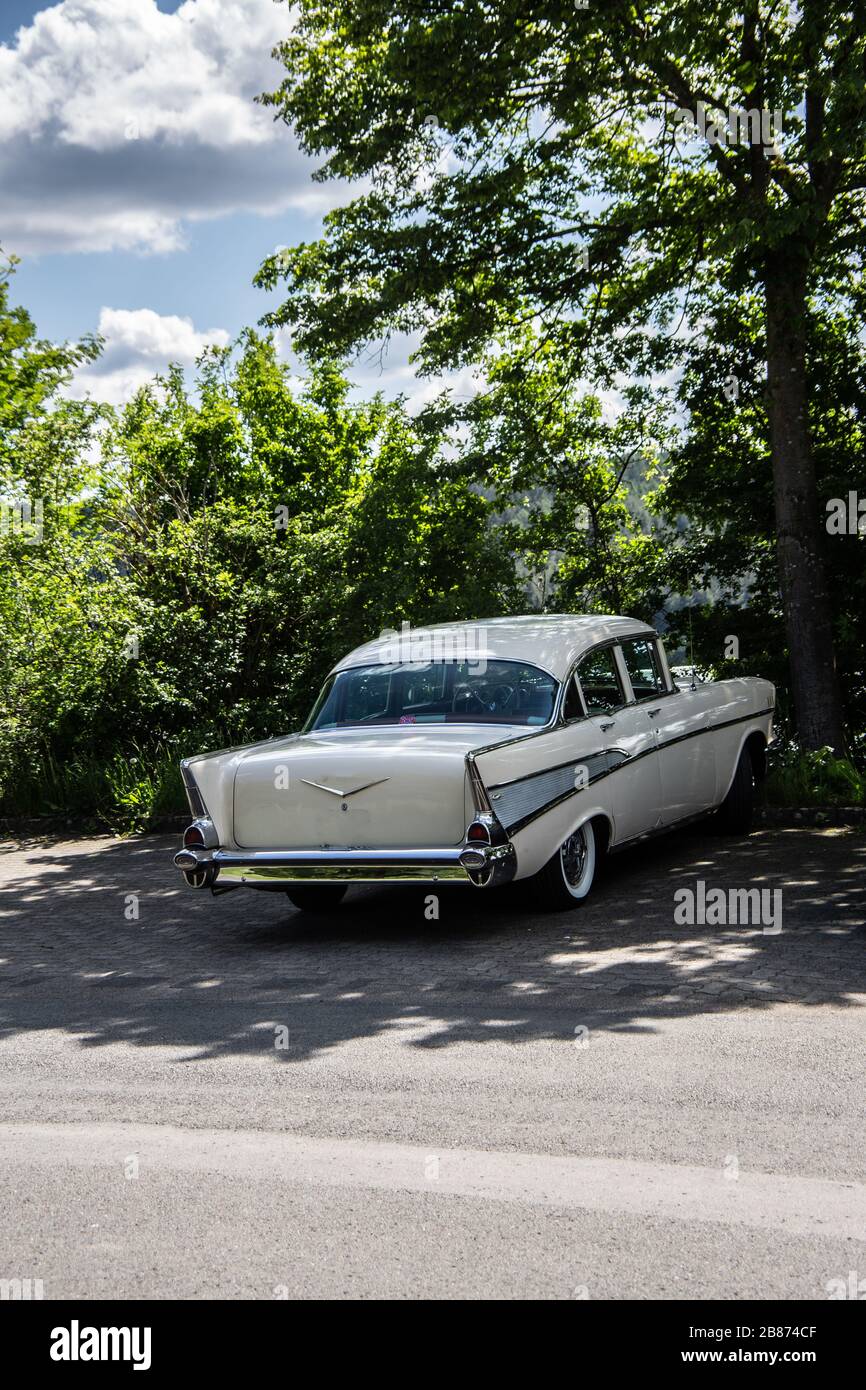 Old american road cruiser hi-res stock photography and images - Alamy